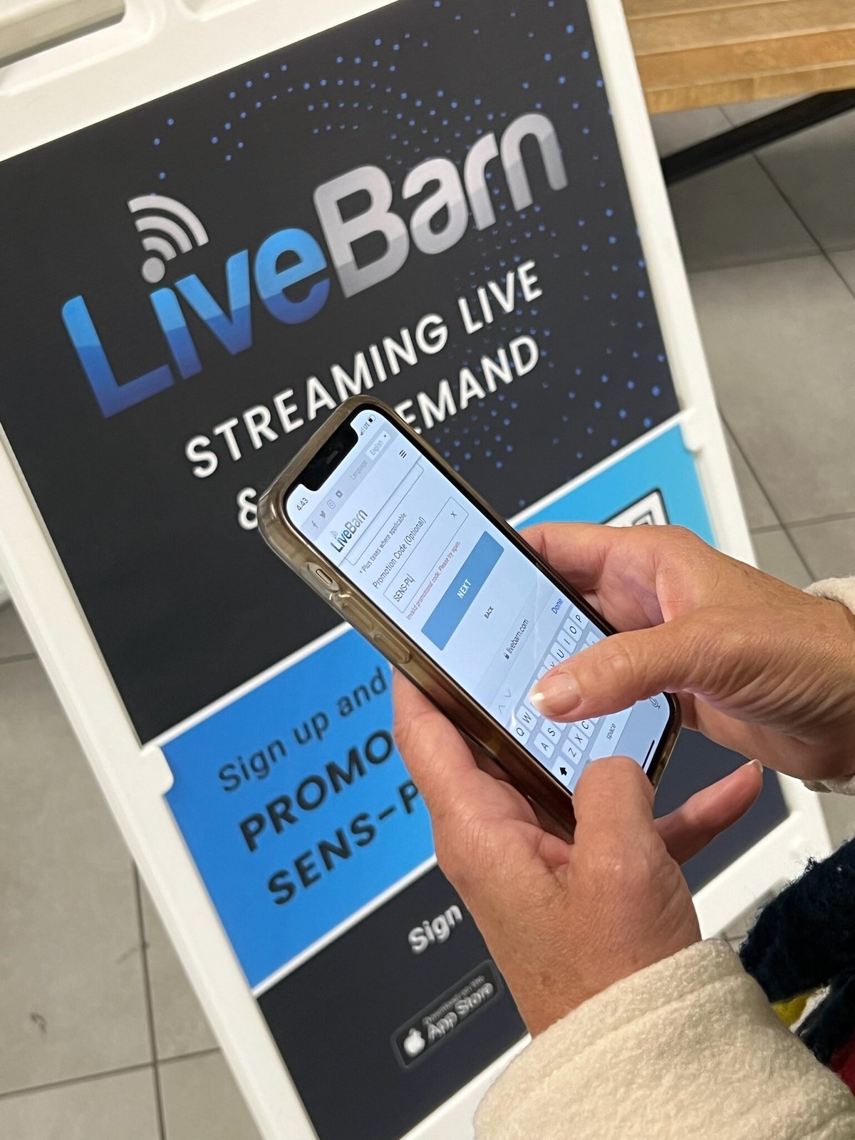 About Us | LiveBarn